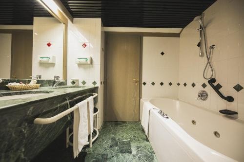Hotel Rubino Deluxe | Campitello di Fassa | Heidi